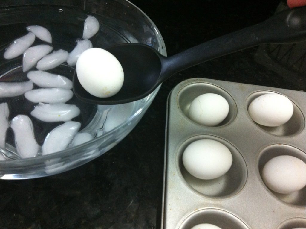 How to Bake an Egg - Smarty Pants Mama